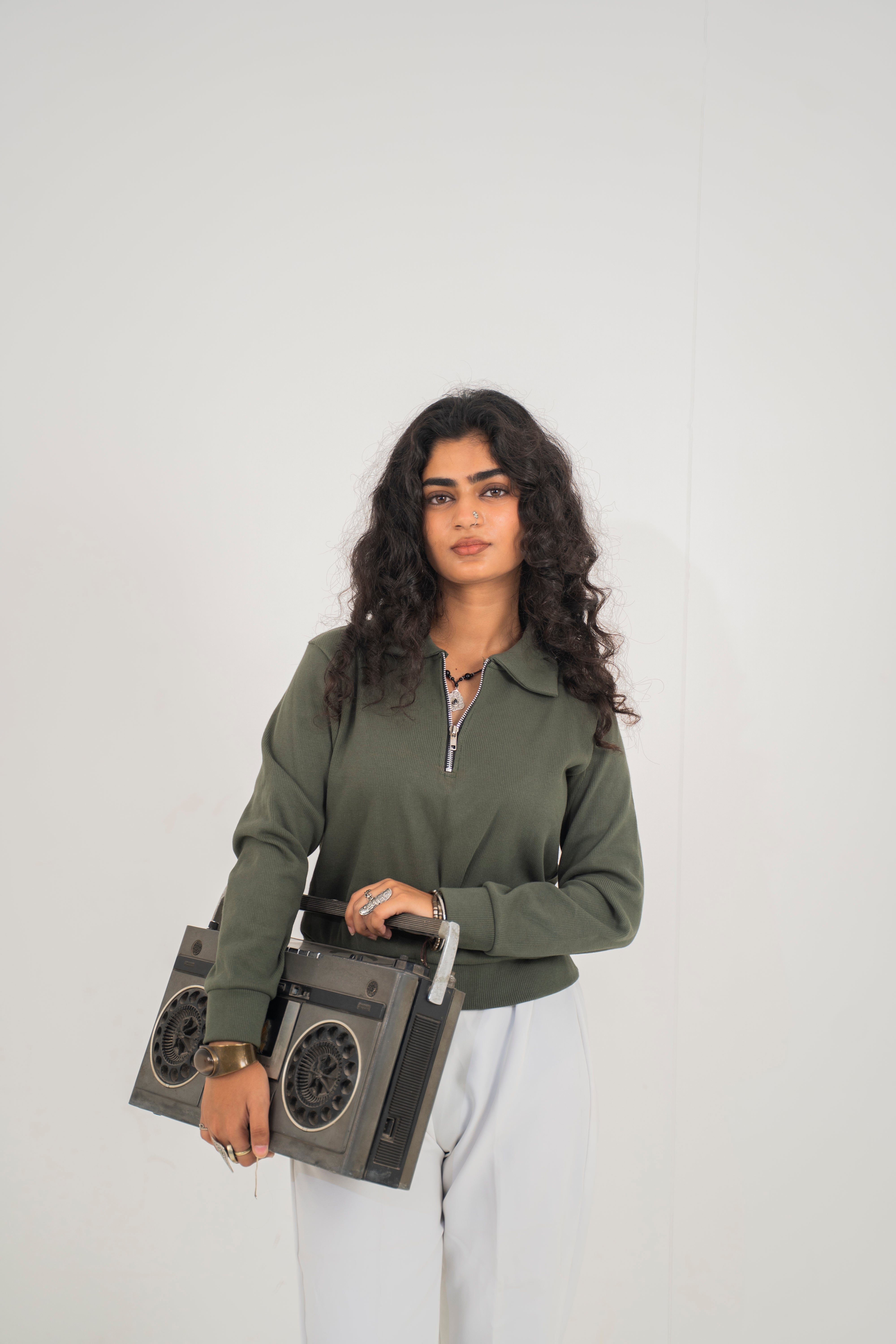 Olive ribbed sweater – Demure